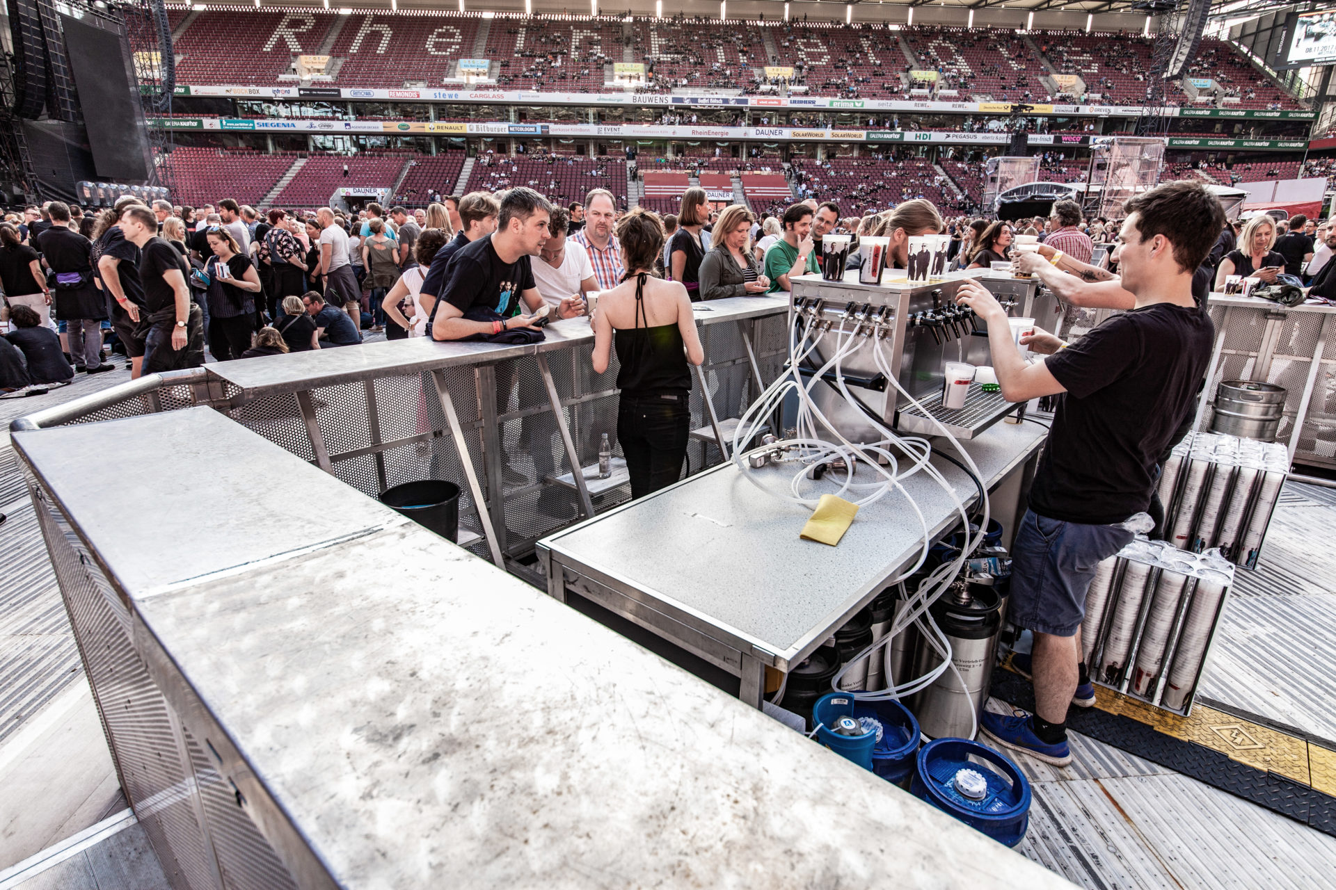 Crowd Barriers | Crowd Control Barriers Chicago and Los Angeles - EPS