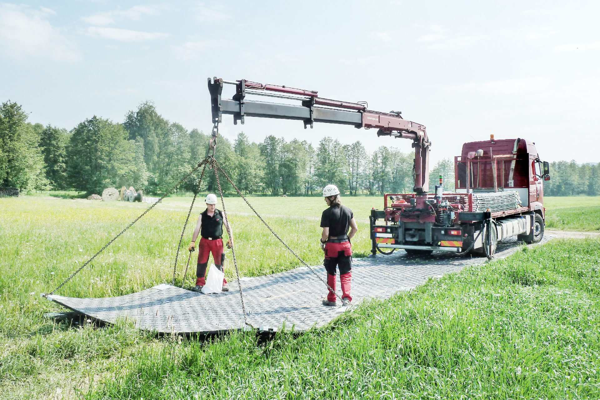 Ground protection mats in Los Angeles for Maximum Soil Protection