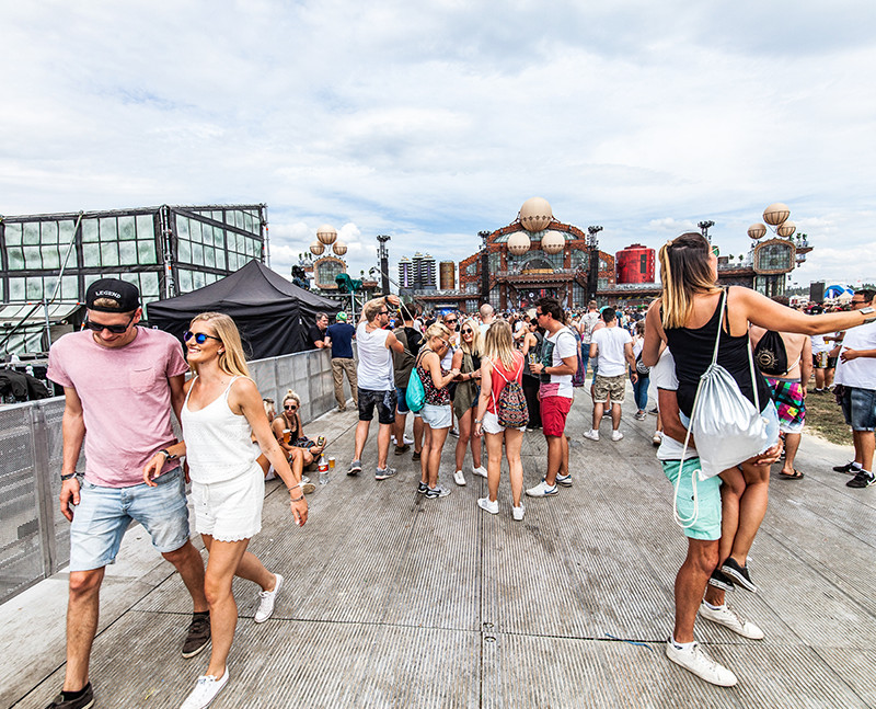 Temporary Outdoor Flooring: A Success For Event Management